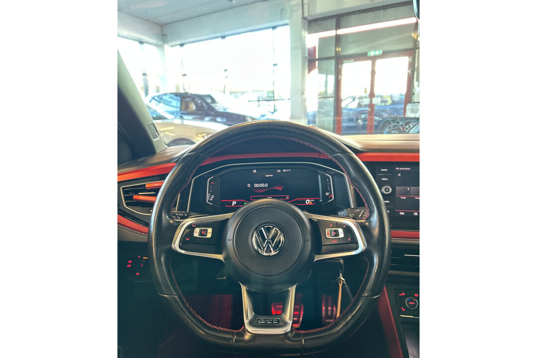 Volkswagen Polo 2.0 TSI GTI | Panoramadak | Digital dashboard ...