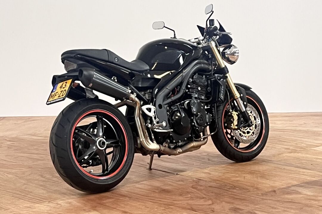 Triumph Street Triple fighter Speed 1050 | VERKOCHT | | Vakgarage