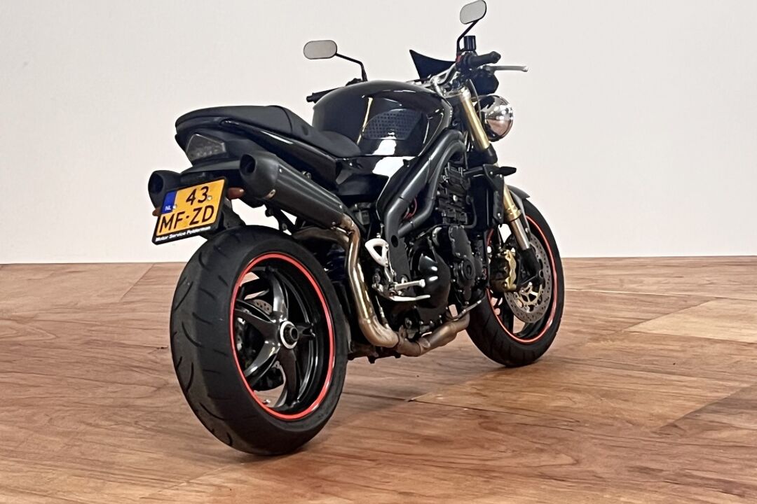 Triumph Street Triple fighter Speed 1050 | VERKOCHT | | Vakgarage
