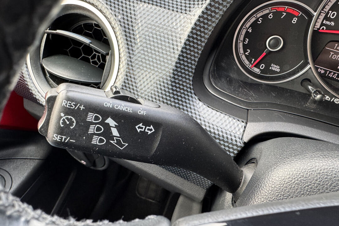 Volkswagen up! 1.0 BMT move up! | Vakgarage