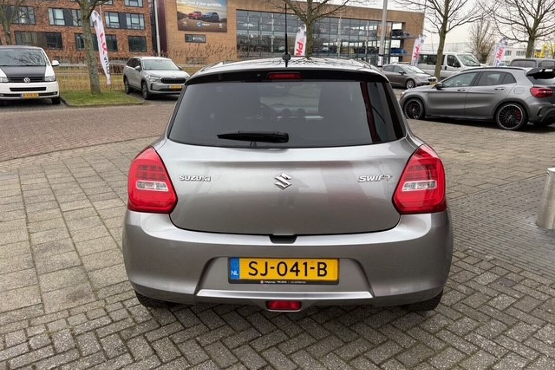 Suzuki Swift 1.2 Stijl | Navi | Cruise | Camera | 72.308 km | Vakgarage